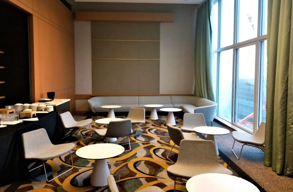 Loop Center 3S | Modular Seating by Iroco Design