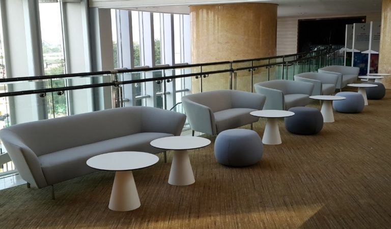 Ikon Coffee Table in White - Modern Elegance for Your Space