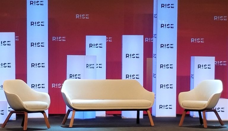 Cocoon Armchair Rental | Stylish & Comfortable Seating